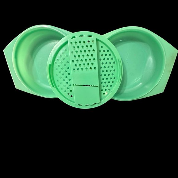 Tupperware | Kitchen | Vintage Tupperware 3 Piece Grater With 2 Bases ...